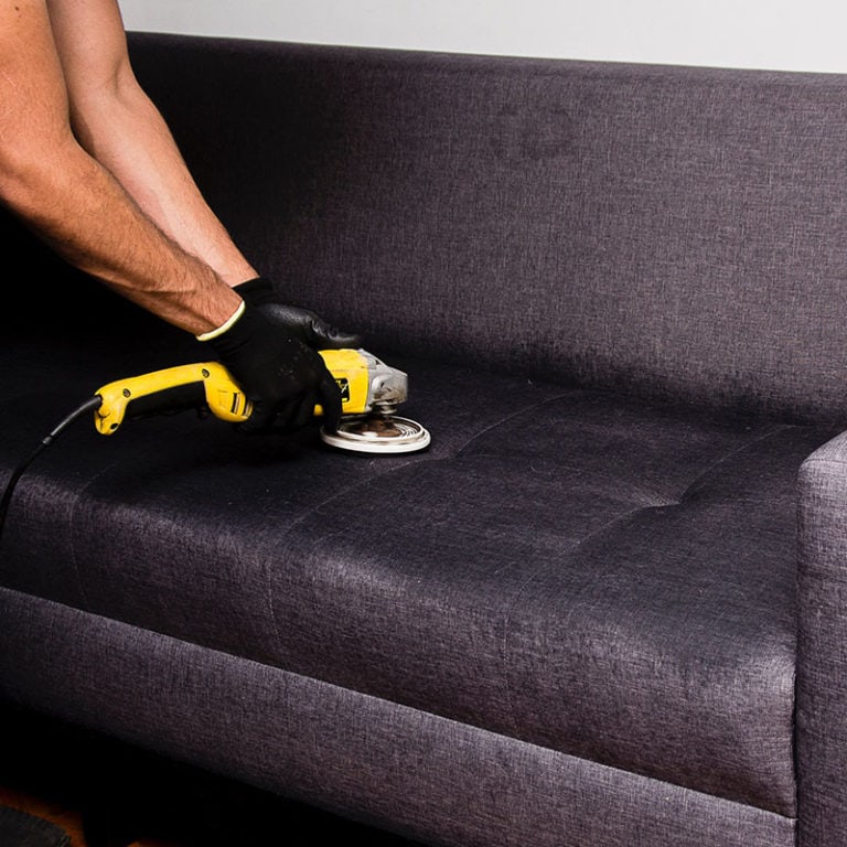 Bank reinigen? Wij geven je alle tips voor je stoffen bank!